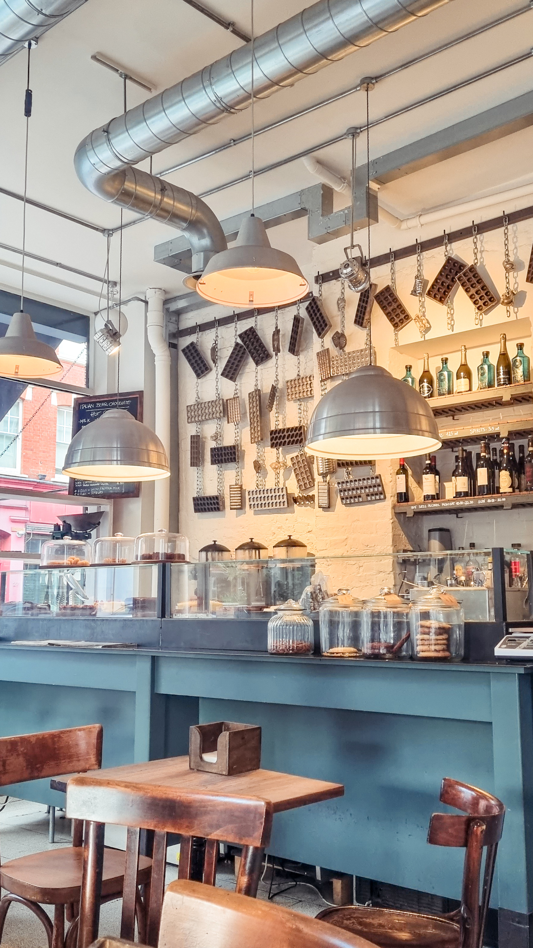 CAFÉ SERIES 19: Italian Bear Chocolate – This Little Miss Blogs